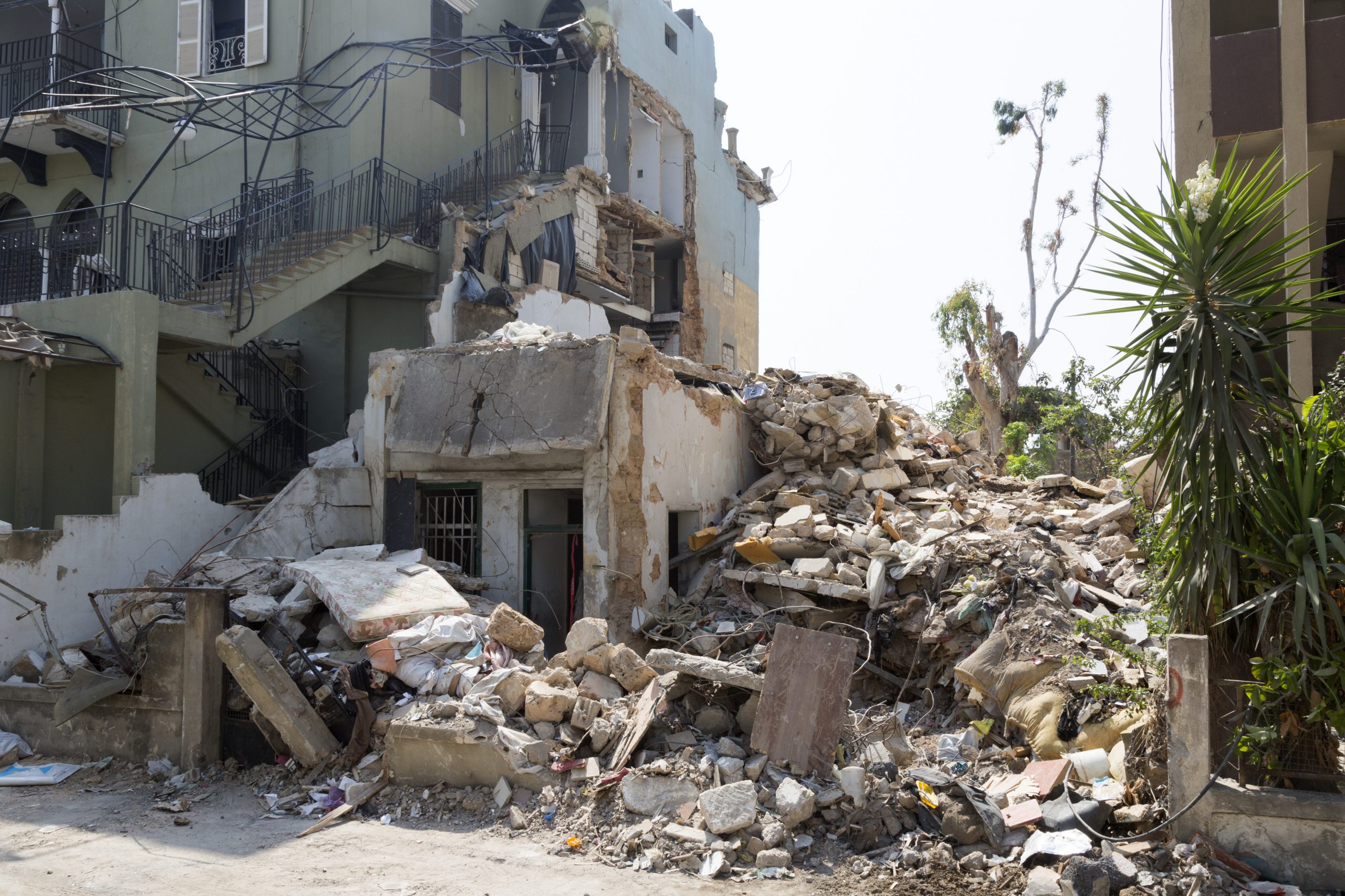 1 Jaar na explosie Beiroet ruim 80.000 mensen geholpen met opbrengst ...