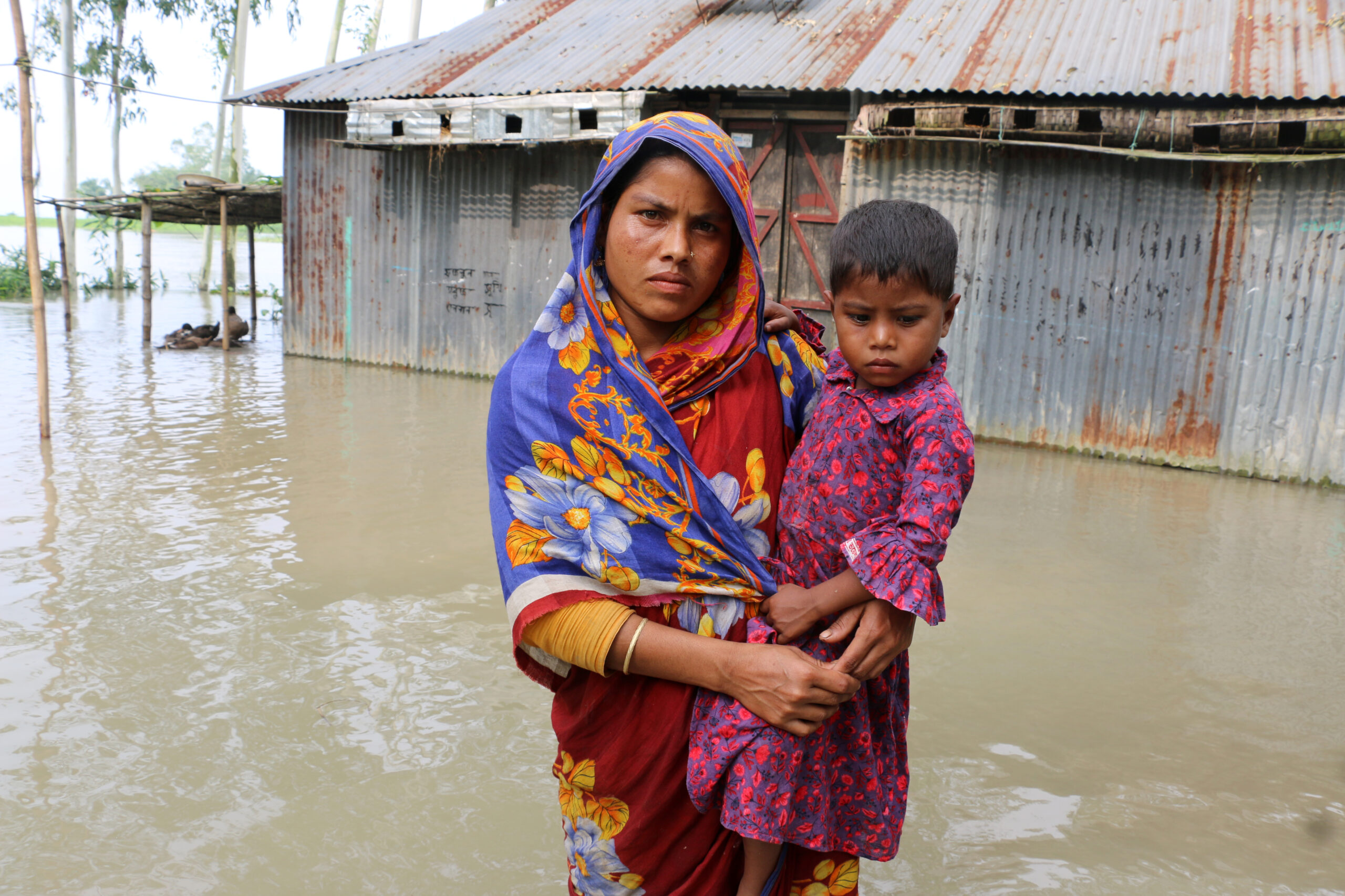 Noodhulp voor Bangladesh | Doneer aan het Noodfonds | Plan International