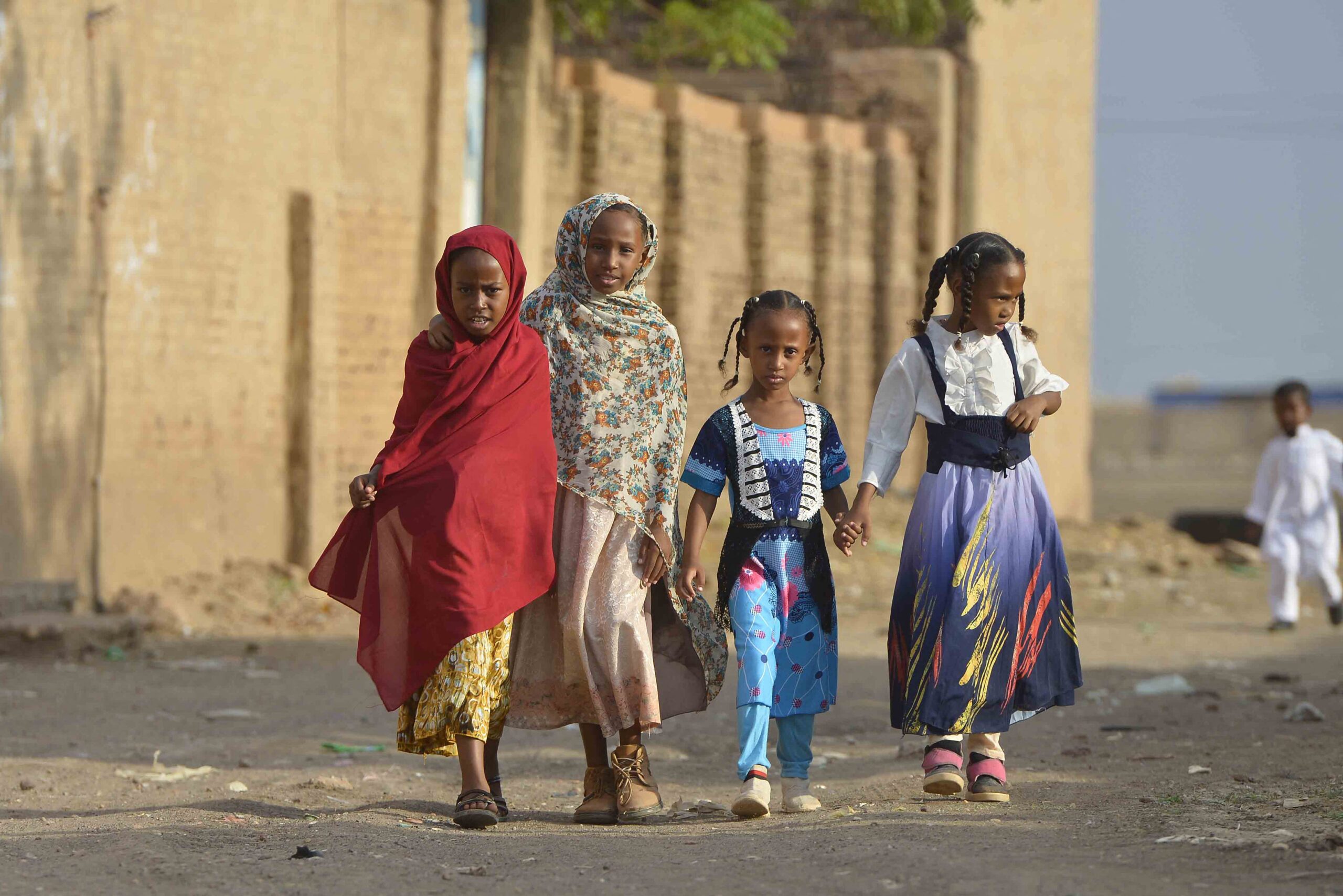 Een half jaar oorlog: humanitaire ramp in Sudan | Plan International